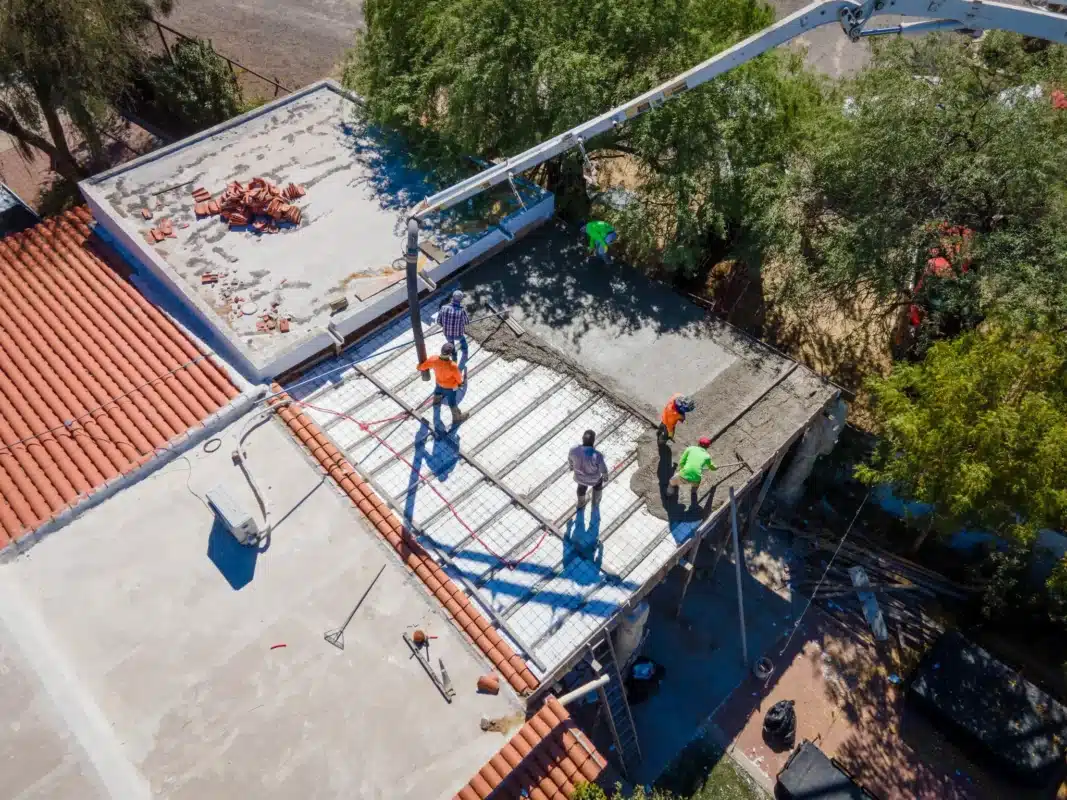 Viguetas pretensadas: Colado de losa en La Victoria - Trabis